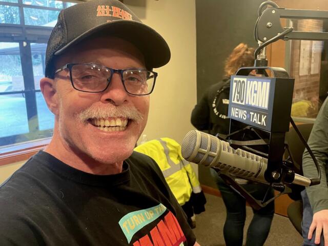 FEATURE: Beloved Red Robin employee retires after 33 years | Classic ...