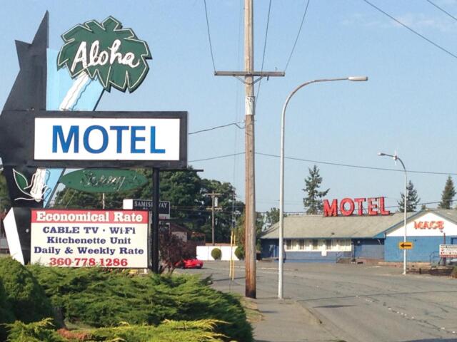 Brien Thane: Aloha Motel Sign - My Bellingham Now