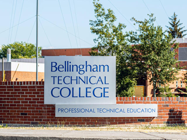 Classic Rock 92.9 KISM