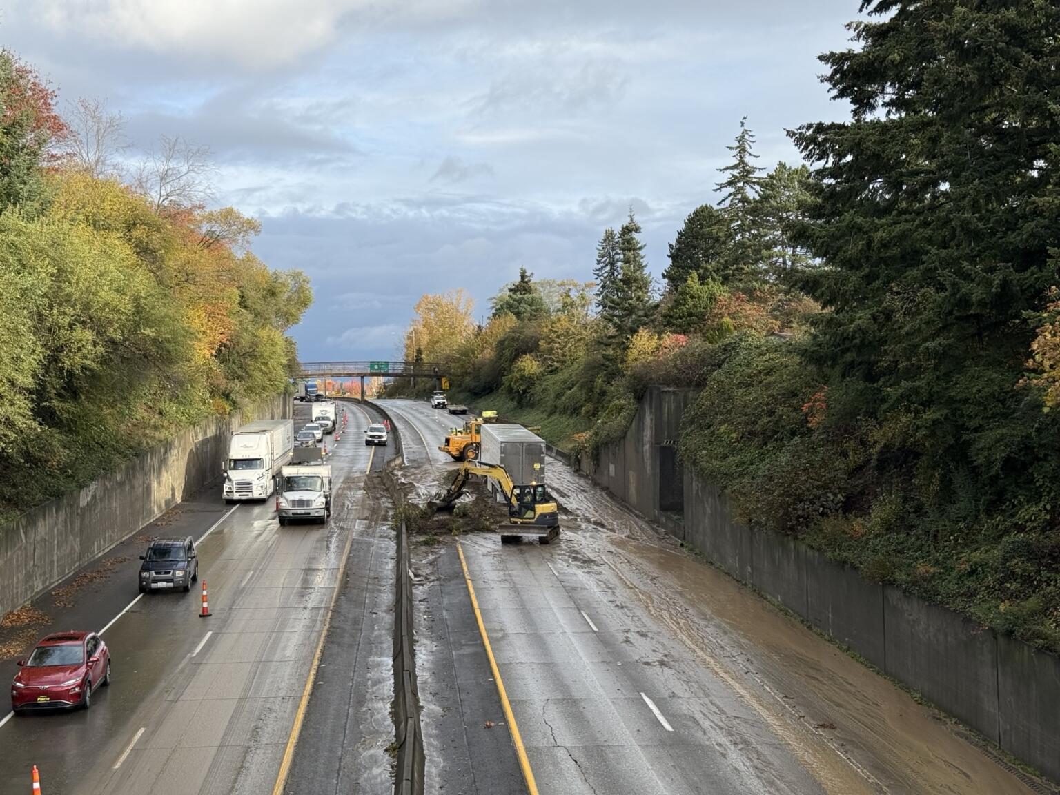 UPDATE: I-5 NB reopens at Iowa Street following landslide that blocked ...
