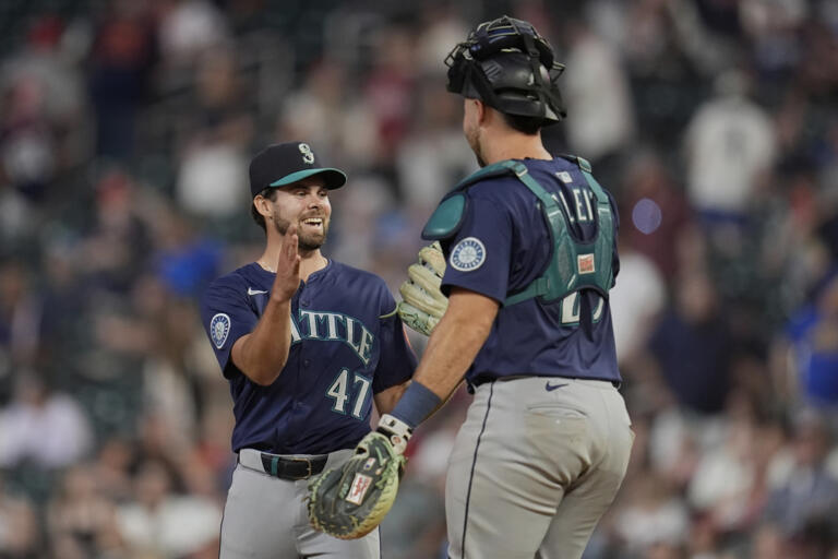 Rodríguez sacrifice fly in 9th lifts Mariners over Twins 6-5 for 8th ...