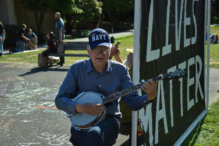 “No Kings” rally brings thousands to the streets of Bellingham ...